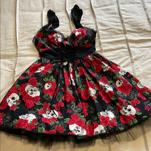 Hot Topic | Dresses | Hot Topic Black Dress With Skull And Rose Design ...